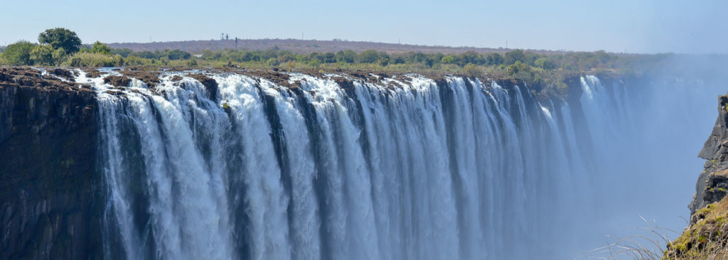 Victoria Falls: Record amounts of water despite alarming drought ...